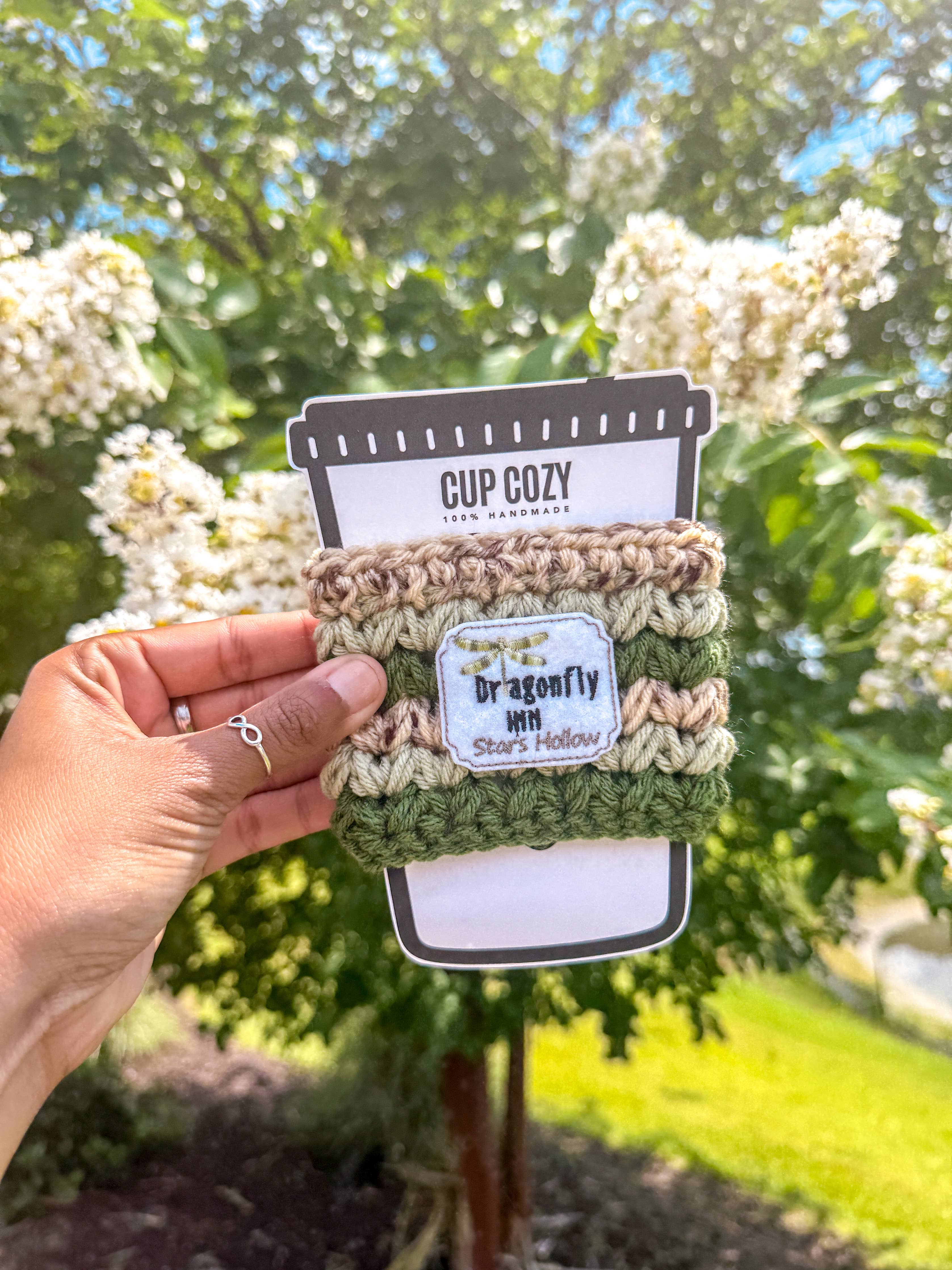 Dragonfly Inn Cup Cozy – Walnut and Twine